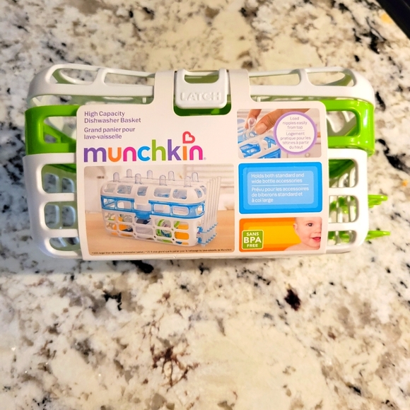 Munchkin | Kitchen | Munchkin Dishwasher Basket Green And White | Poshmark